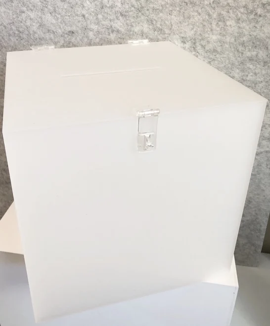 New Design Elegant Custom Frosted Clear Acrylic Engagement Wishing Well ...