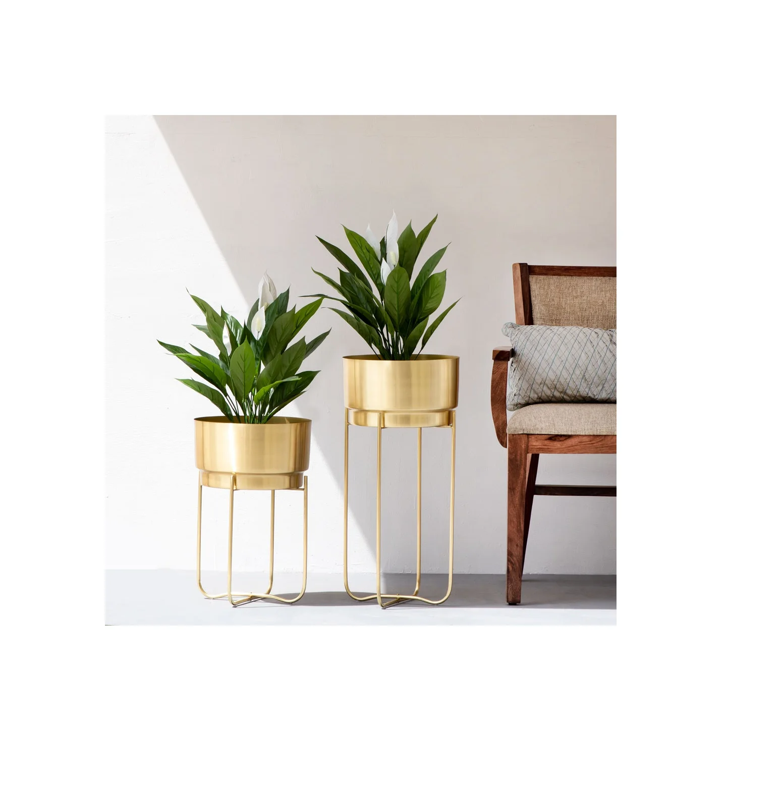 Standard Planters With Stand Gold Finishing Decorative Planters Outdoor ...